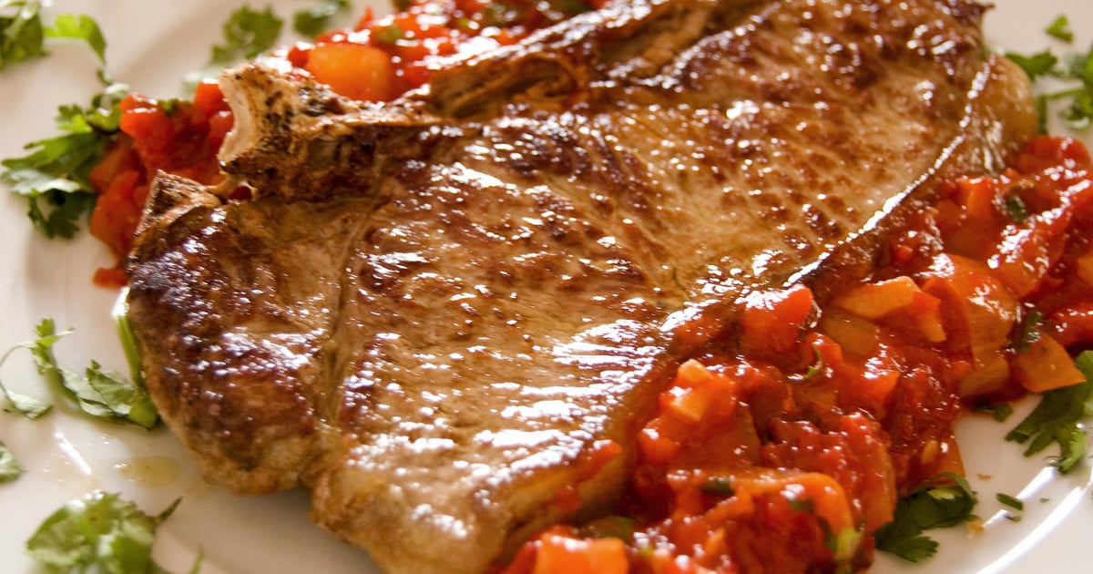 Recette Côte de bouvillon aux poivrons - 750g.com