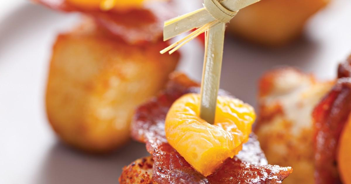 Recette Sticks de poulet sauté au paprika et chips de bacon fumé - 750g.com