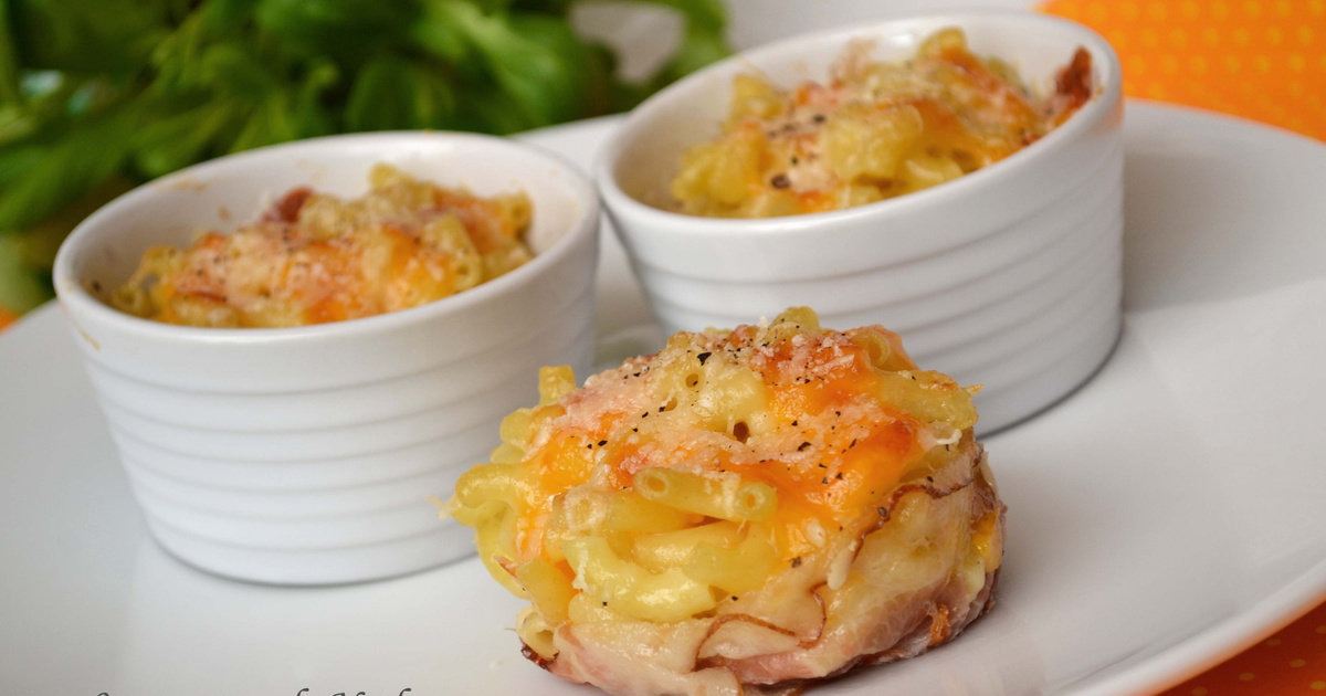 Recette Mini-gratins de pâtes au lard et aux 3 fromages - 750g.com