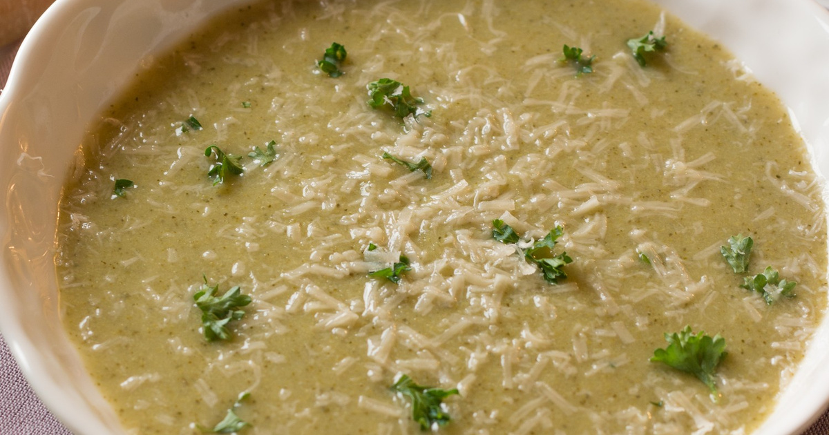 Recette Soupe de brocolis au parmesan - 750g.com