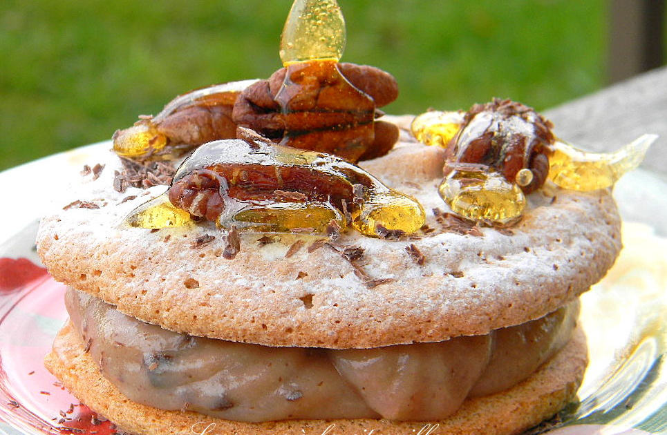 Recette Gros macarons à la crème de marron, noix de pécan et éclats de ...