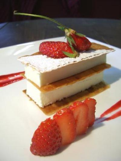 Recette Croustillant mousse au choclat blanc, garriguettes et coulis de ...