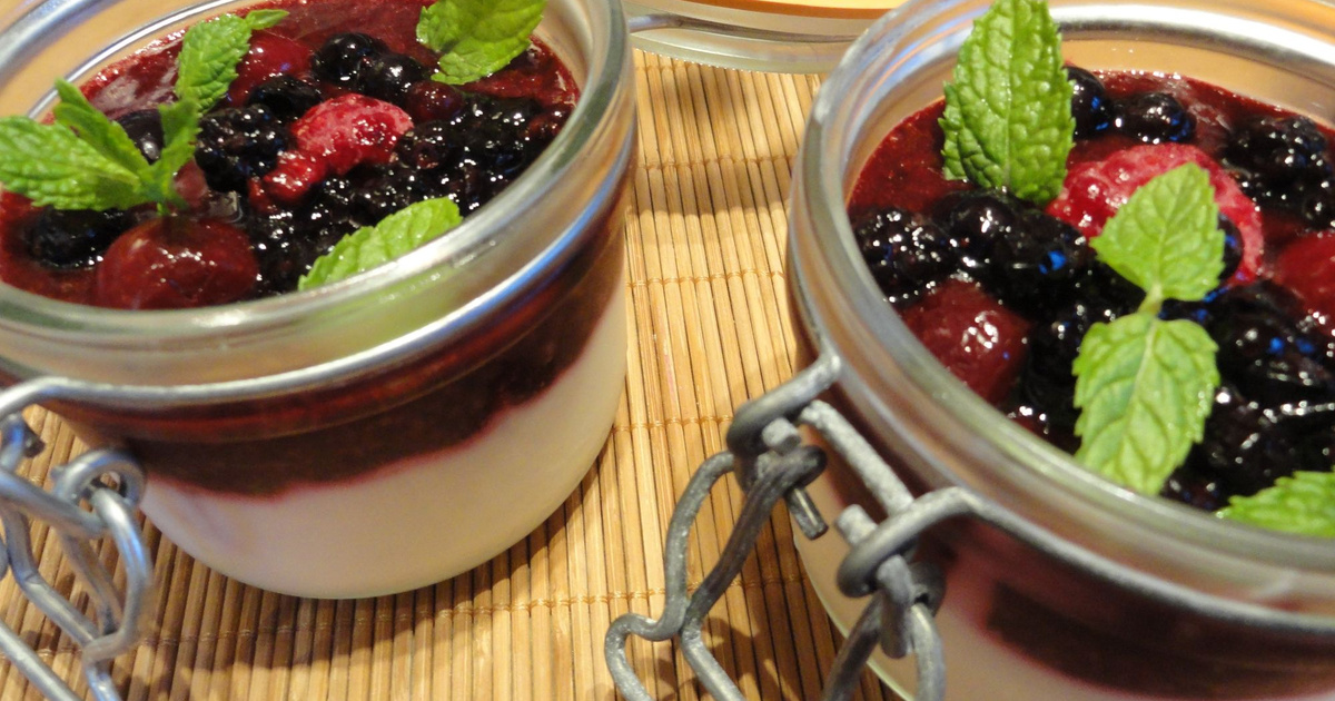 Recette Fromage blanc au coulis de fruits rouges - 750g.com
