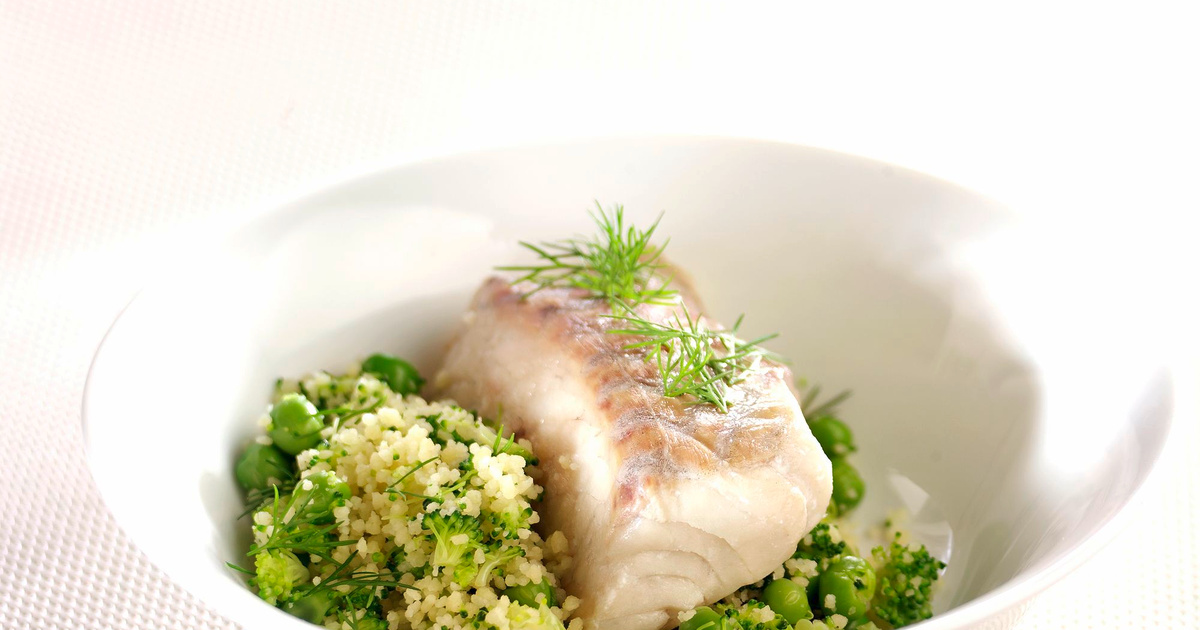 Recette Merlu en compagnie verte - 750g.com