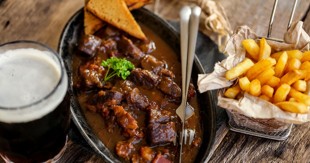 Comment faire un stoverij, une recette de mijoté de bœuf à la bière ...
