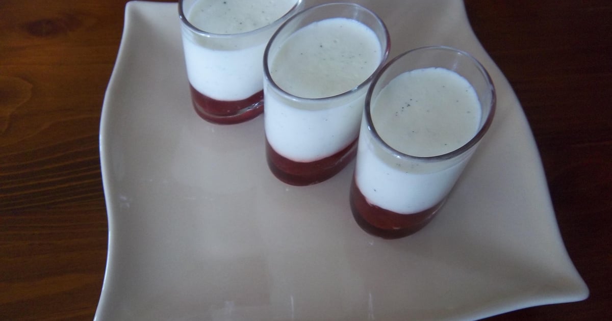 Recette Verrines de panna cotta à la fraise - 750g.com