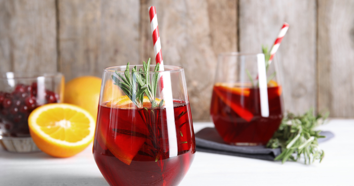 Recette Jus de cranberries, orange et romarin - 750g.com