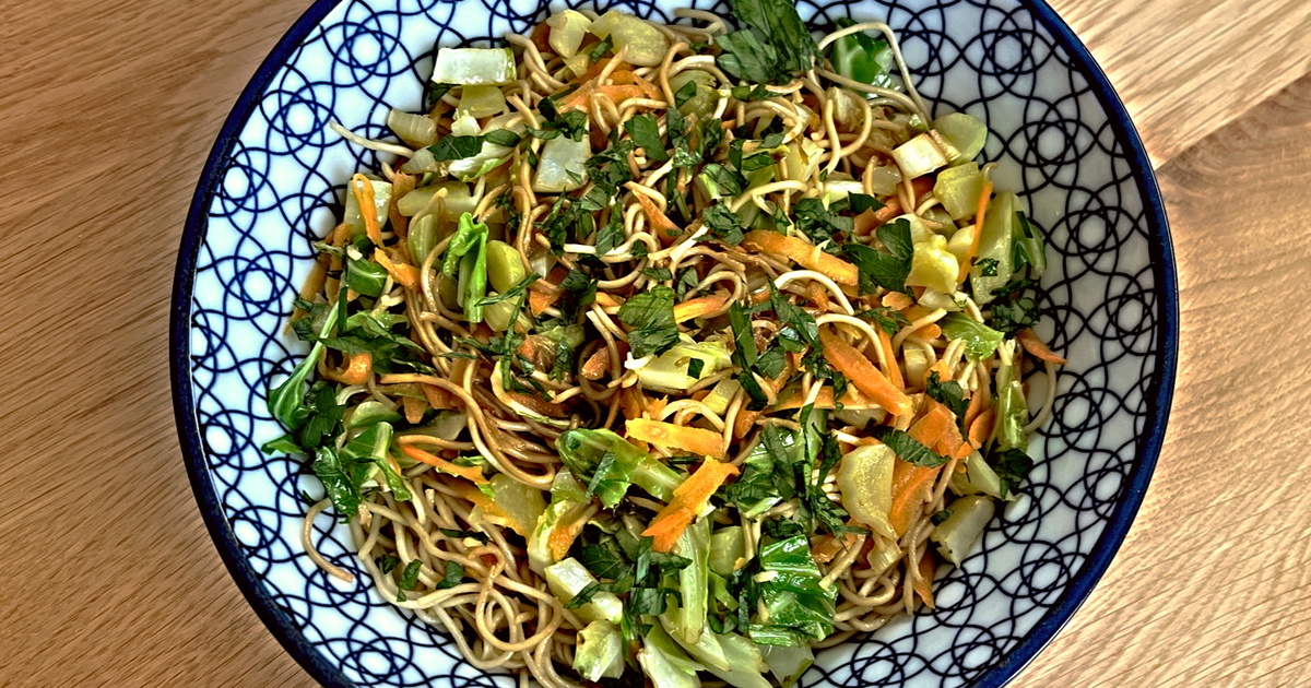 3 recettes faciles, rapides et économiques pour cuisiner vos épluchures ...