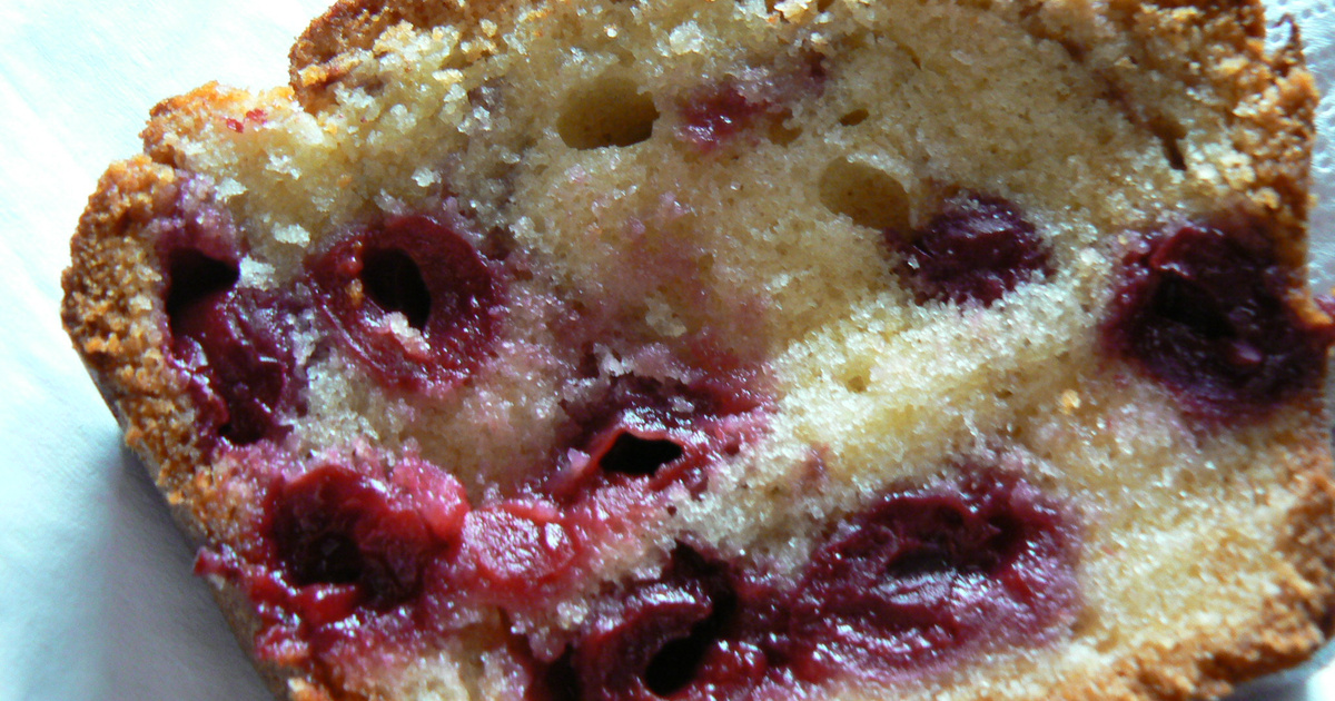 Recette Cake aux cerises classique - 750g.com