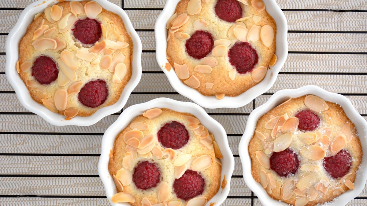 Financiers aux fruits rouges de Mercotte : la petite douceur parfaite ...