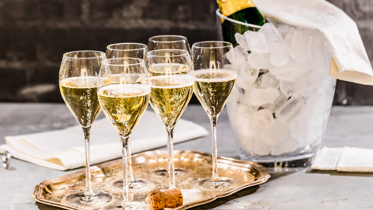 Pour les fêtes, voici les 3 meilleures références de Champagne ...