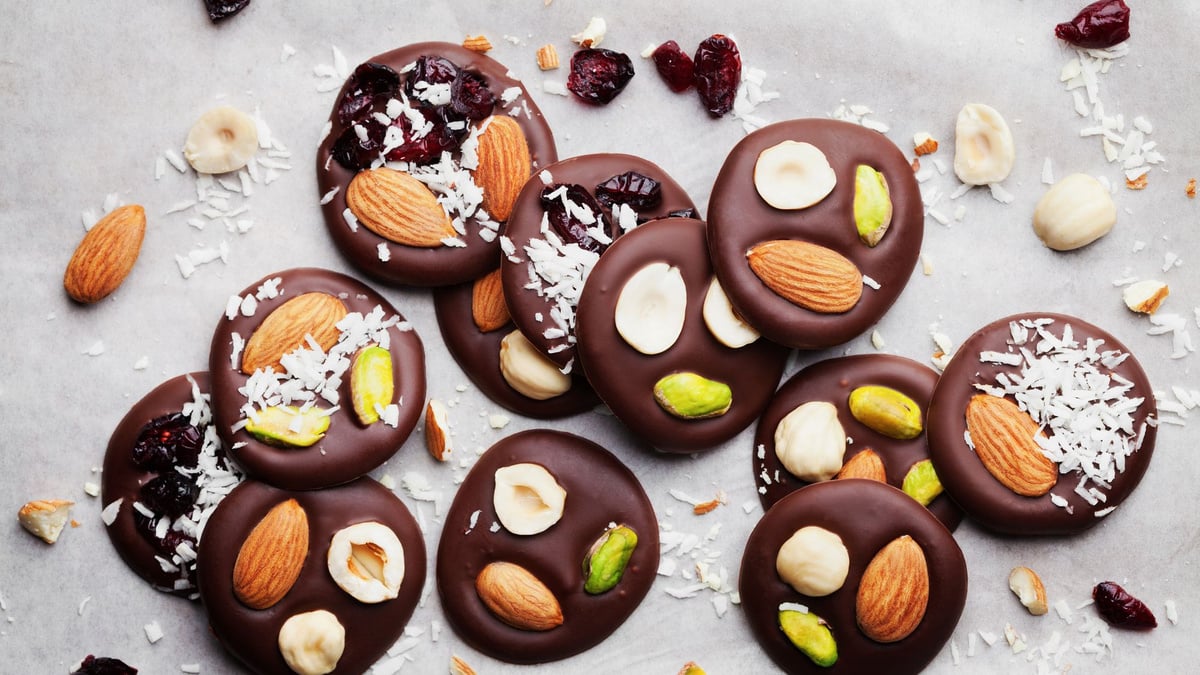 Cette recette de mendiants au chocolat est inratable et va sauver vos ...