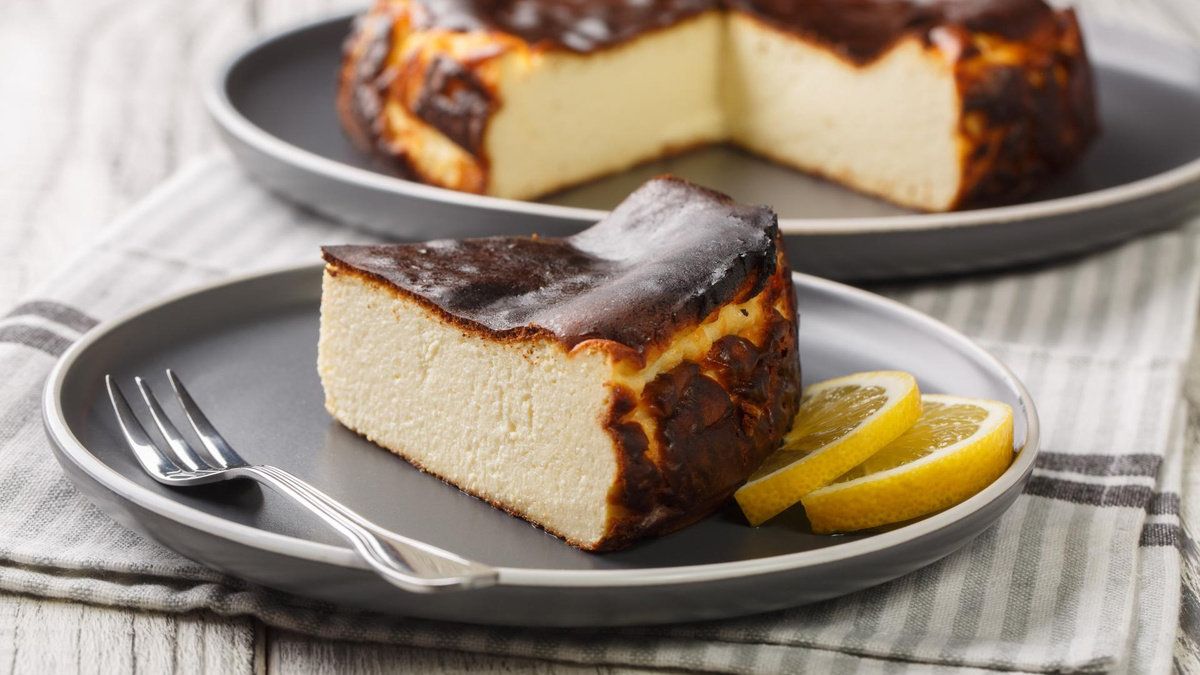 Cheesecake basque : la recette que tout le monde aime, facile à faire ...