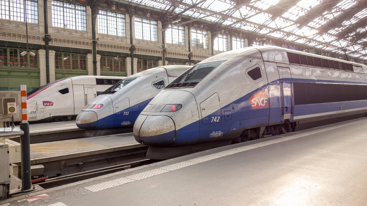 La SNCF transforme complètement sa voiture-bar de TGV, voici à quoi ...