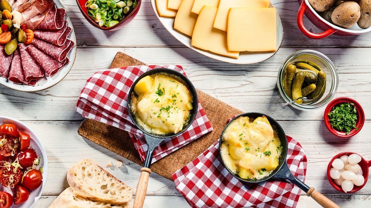 Raclette, tartiflette, croziflette : voici quelques idées de salades ...