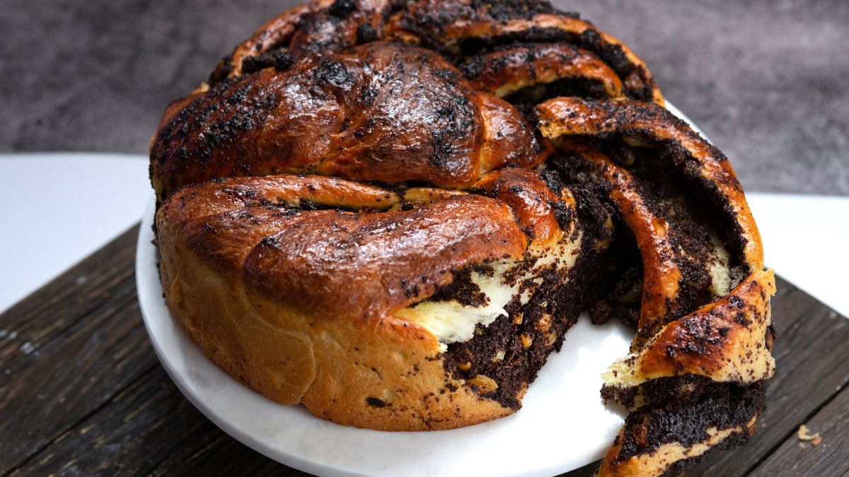 Le pâtissier Christophe Michalak partage sa recette de babka chocolat ...