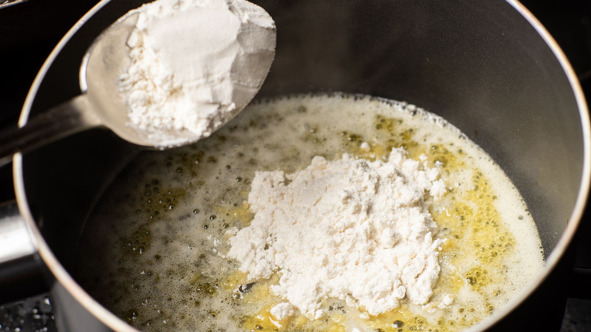 Ce chef nous apprend à bien maîtriser “le roux” pour réussir une ...