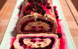 Recette - Bûche de Noël aux fruits rouges sans gluten en vidéo - 750g.com