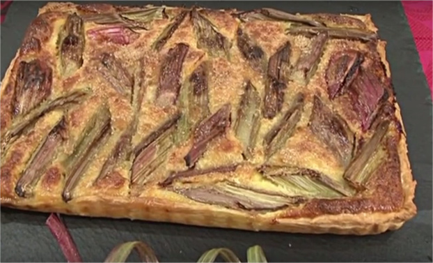 Recette - Tarte à la rhubarbe en vidéo
