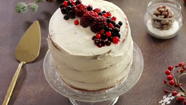Recette Gâteau au yaourt et fruits rouges comme un layer cake - 750g.com