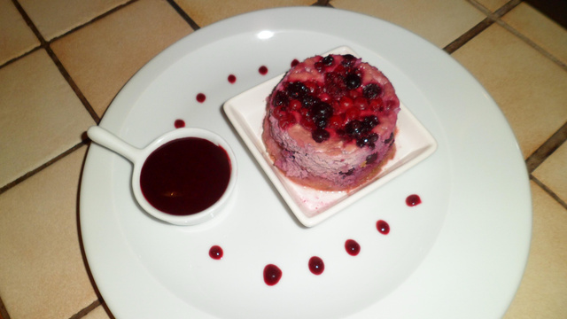 Recette Cottage-cheese aux fruits rouges et son coulis sur un biscuit ...