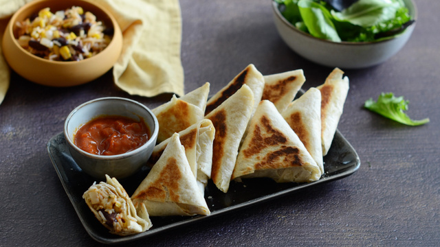 Recette Samoussas de tortillas aux haricots rouges, maïs et tomme de ...