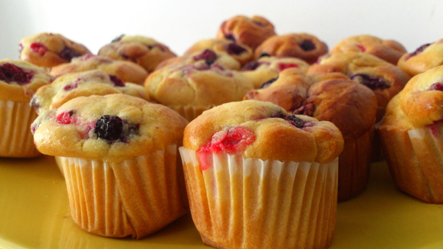 Recette Muffins au miel et fruits rouges sans gluten - 750g.com