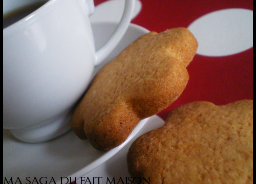 Recette Petits gâteaux à la rose - 750g.com