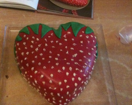 Recette Fraisier en forme de fraise - 750g.com