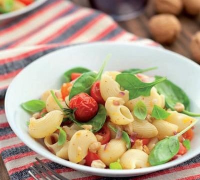 Recette Coudes Rayés aux tomates cerise et épinards - 750g.com