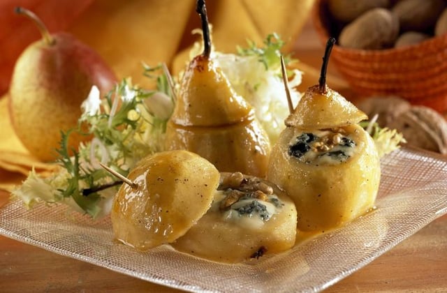 Recette - Poires rôties aux noix et au Saint Agur | 750g