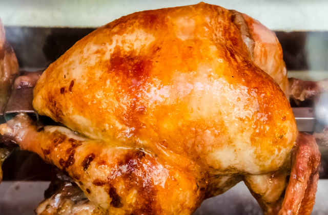 Diaporama "5 façons de cuisiner le poulet entier" - Poulet à la broche ...