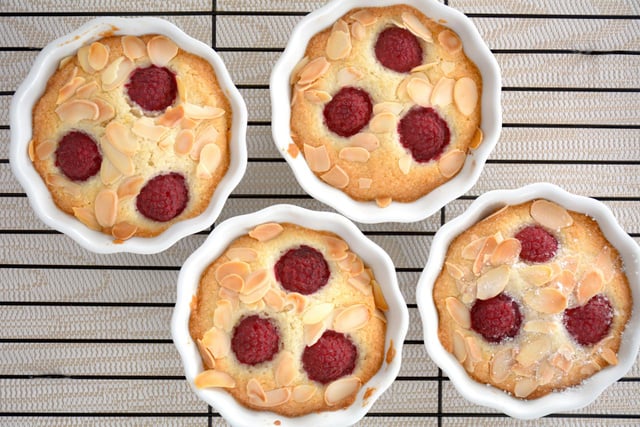 Financiers aux fruits rouges de Mercotte : la petite douceur parfaite ...