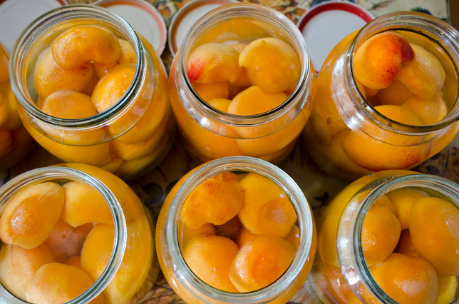 Diaporama "5 conserves à faire en été" - Fruits au sirop