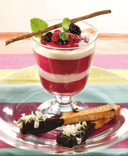 Recette - Crème de fruits rouges à la réglisse, mouillettes de chocolat ...